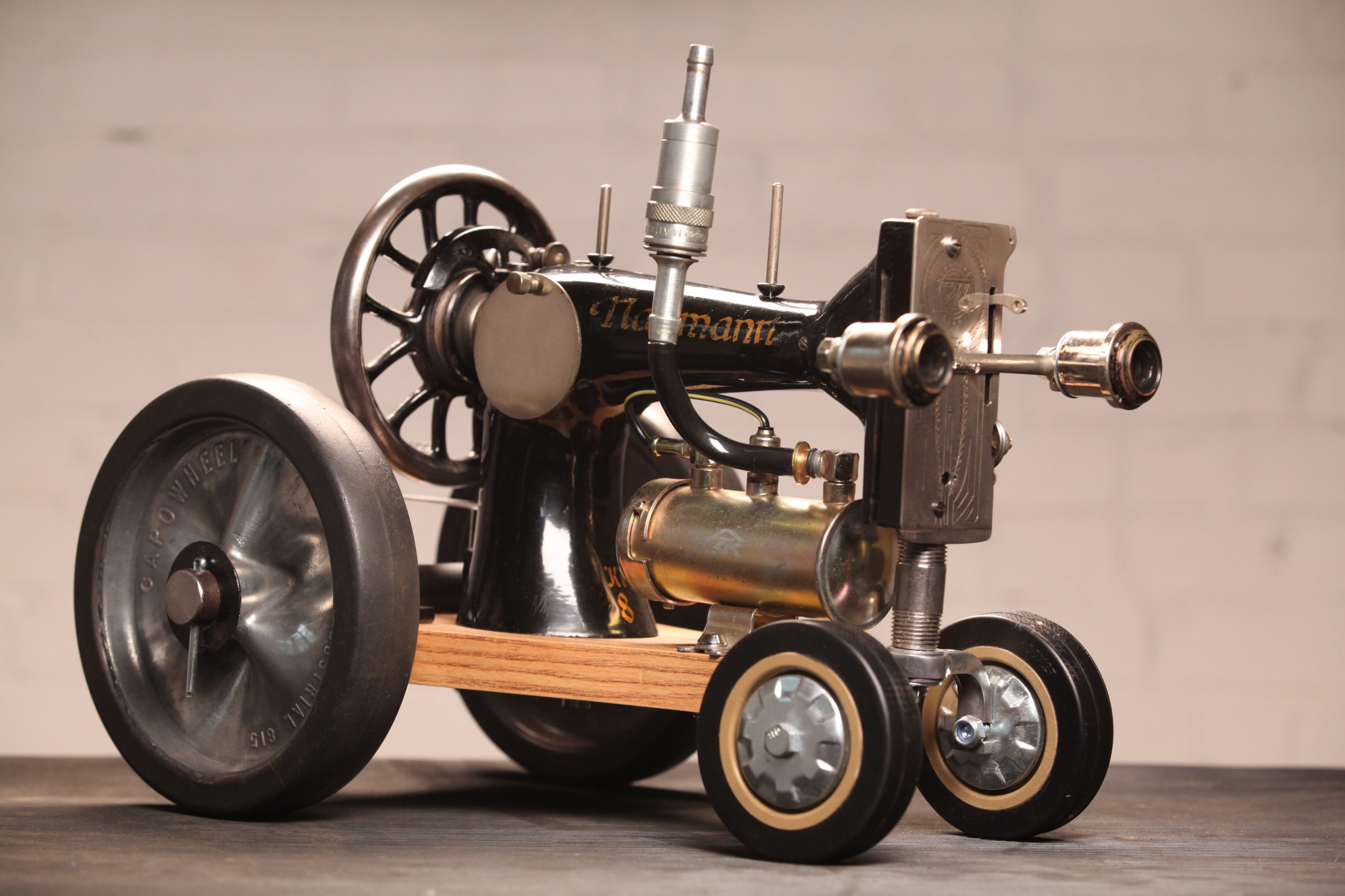 Sewing Machine Sowing Machine - SOLD - Workshop 74